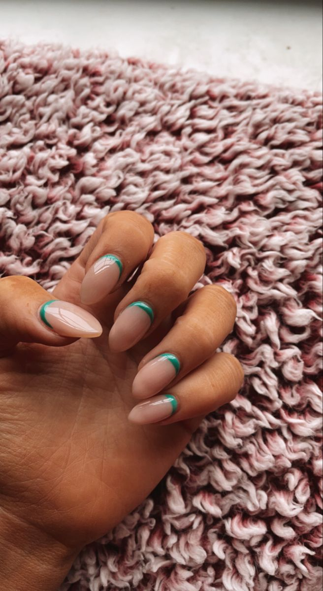 31 French Tip Nails » Mattress Vela