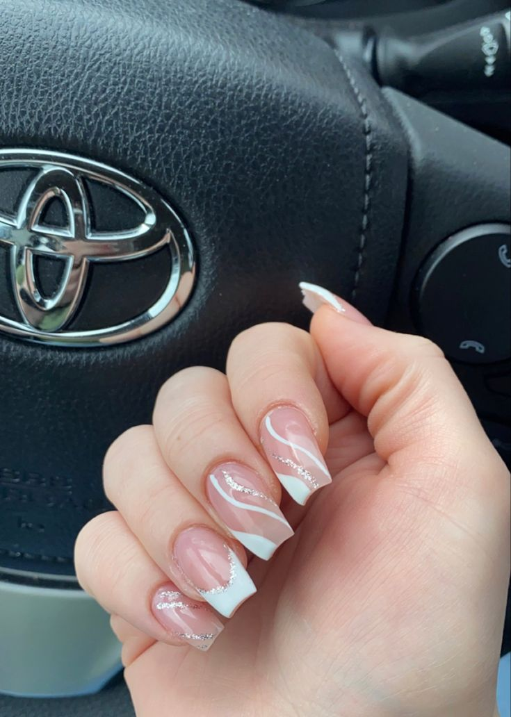 31 French Tip Nails » Mattress Vela